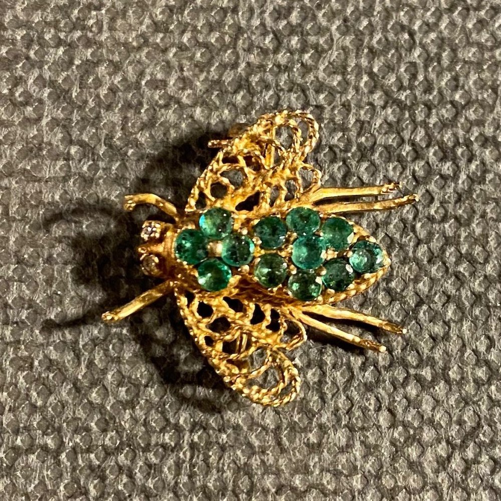 Emerald And Diamond Bee Pin 10k Gold - Gem